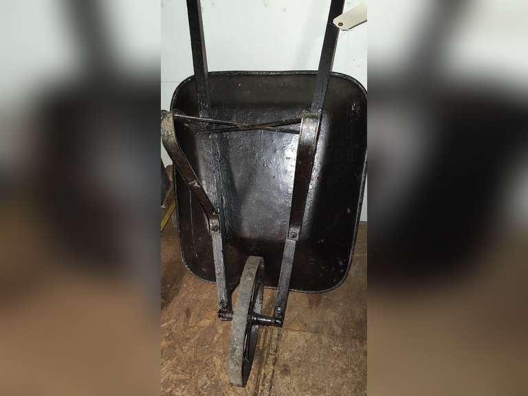 Old Wheel Barrel with Steel Wheel - Northern Kentucky Auction, LLC