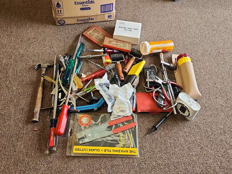 Assorted workshop supplies/tools