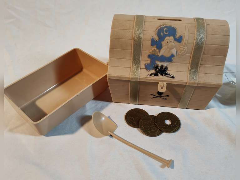 Captain Crunch plastic treasure chest toy