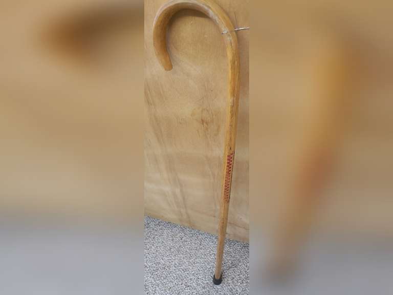 Purina Research Farm Tour guest cane - 37in - Northern Kentucky Auction ...