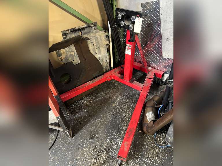 1 Ton engine stand - Northern Kentucky Auction, LLC