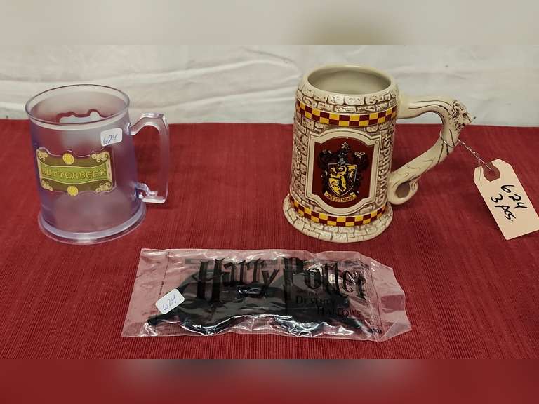 Harry Potter/Gryffindor items - Northern Kentucky Auction, LLC