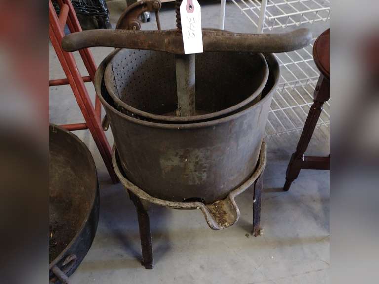 Antique lard/fruit press. - Northern Kentucky Auction, LLC