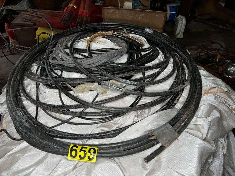 Lot of misc. wire - Nutt Auction