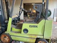 Clark GCS 25 LP Forklift - Nutt Auction
