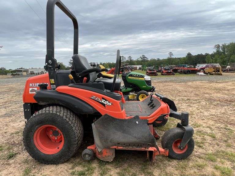 Kubota ZD326 Zero Turn Mower 60" Deck DSL 1436 Hrs. - Nutt Auction