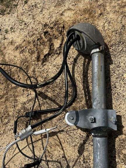 Meter Base & Weather Head - Nutt Auction