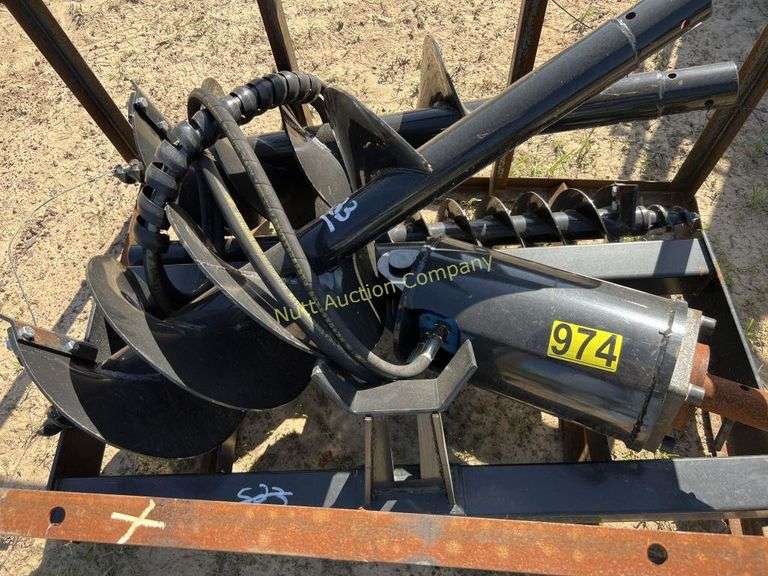 AGT Hyd Auger with quick plate (3 augers) - Nutt Auction