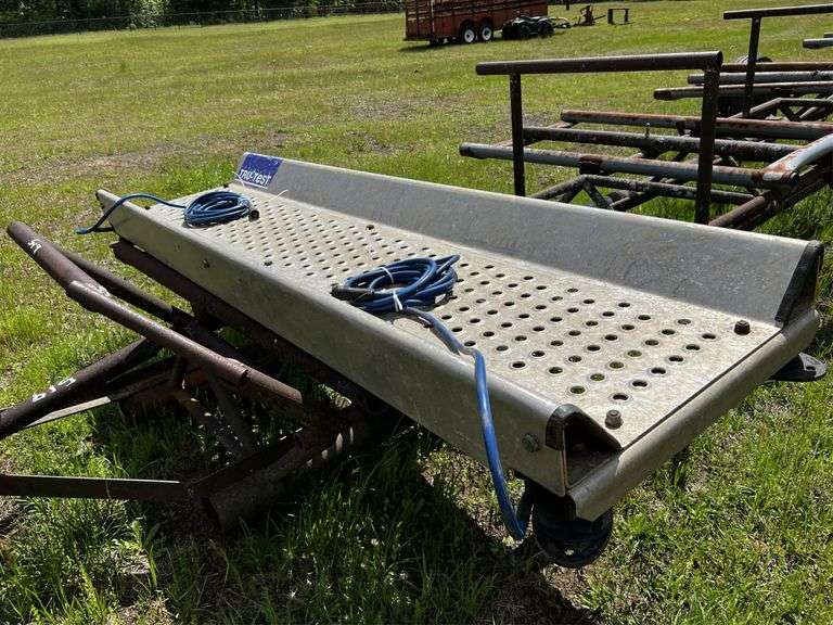20' Portable Cattle scale w/digital monitor - Nutt Auction