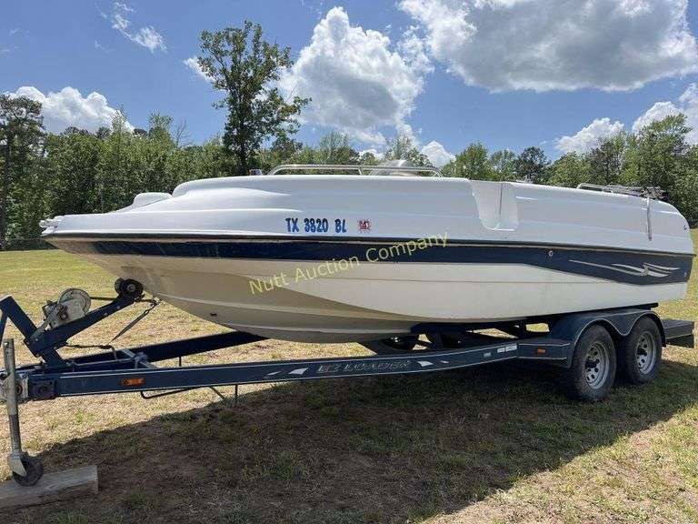 2002 StarCraft 23" Star deck Boat - Nutt Auction