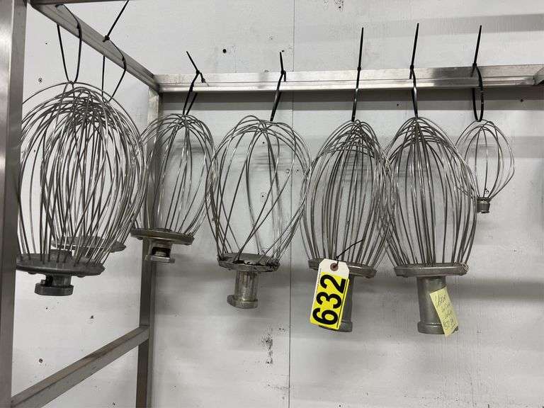 (7) used wire whips, misc fittings - Nutt Auction