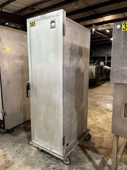 Lockwood 40 rack proofing box - Nutt Auction