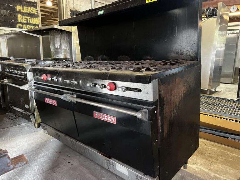 Vulcan 10 burner gas stove/oven 60" x 32" - Nutt Auction