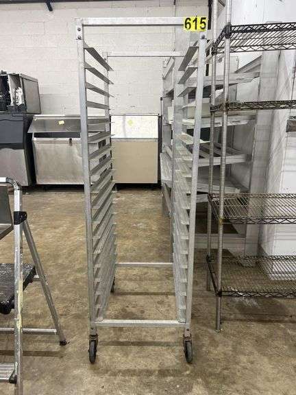Proofing rack - Nutt Auction