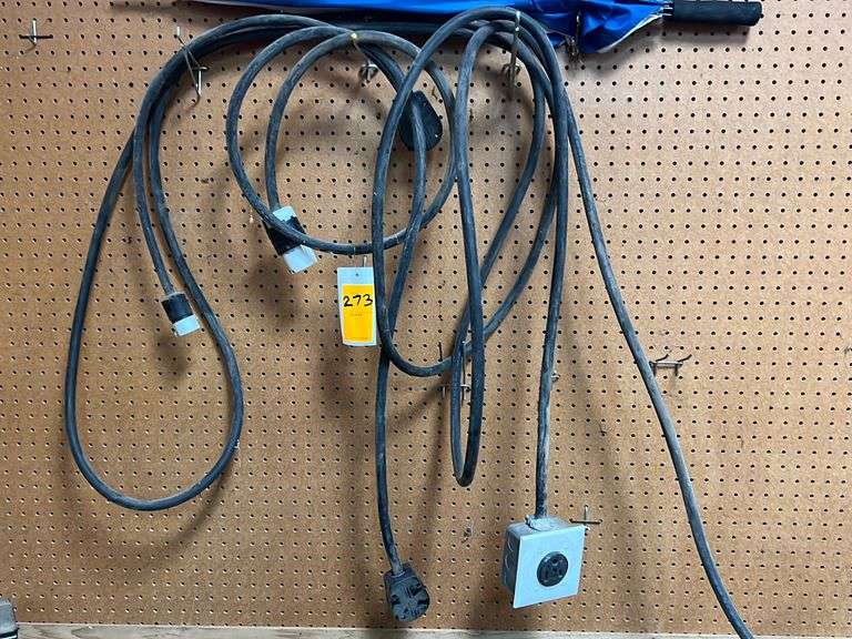 (3) Assorted 250v Extension Cords - NW Asset Services