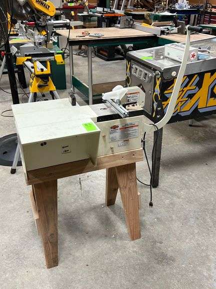 Shop Fox W1833 Pocket Hole Machine - NW Asset Services