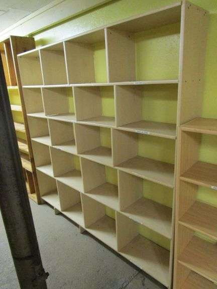 Grained Maple Cubical Shelving Unit - Oberman Auctions