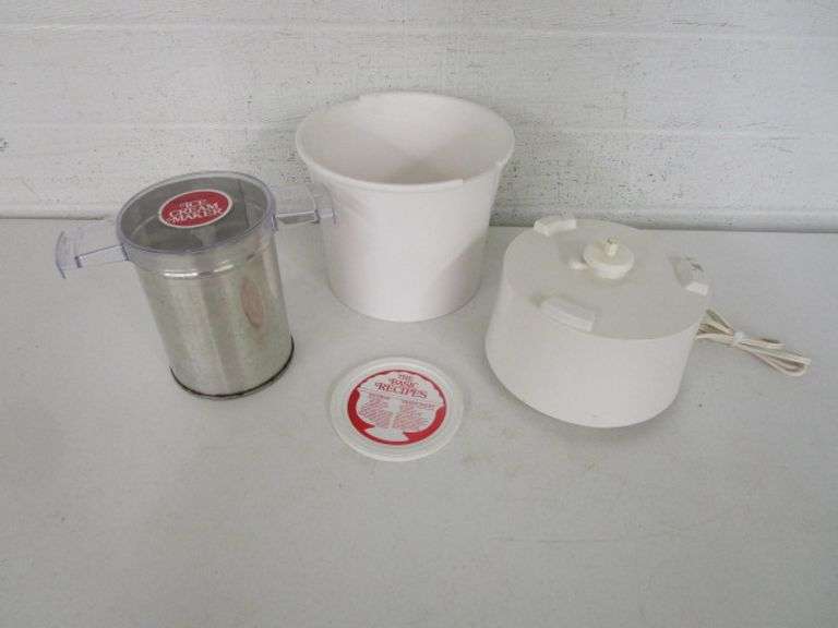 Master Chef Ice Cream Maker - Oberman Auctions