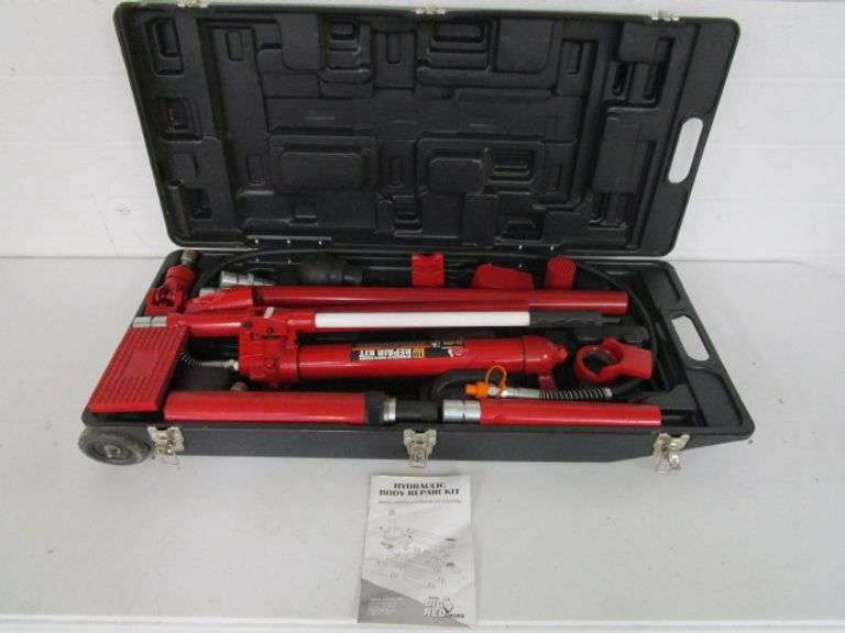 Torin Big Red 10 Ton Hydraulic Porta-Power - Oberman Auctions