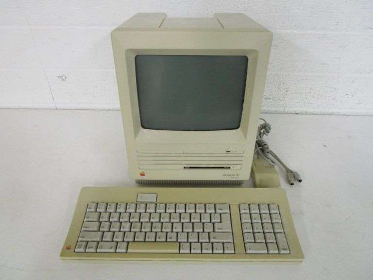 Vintage Apple Mcintosh SE Computer - Oberman Auctions