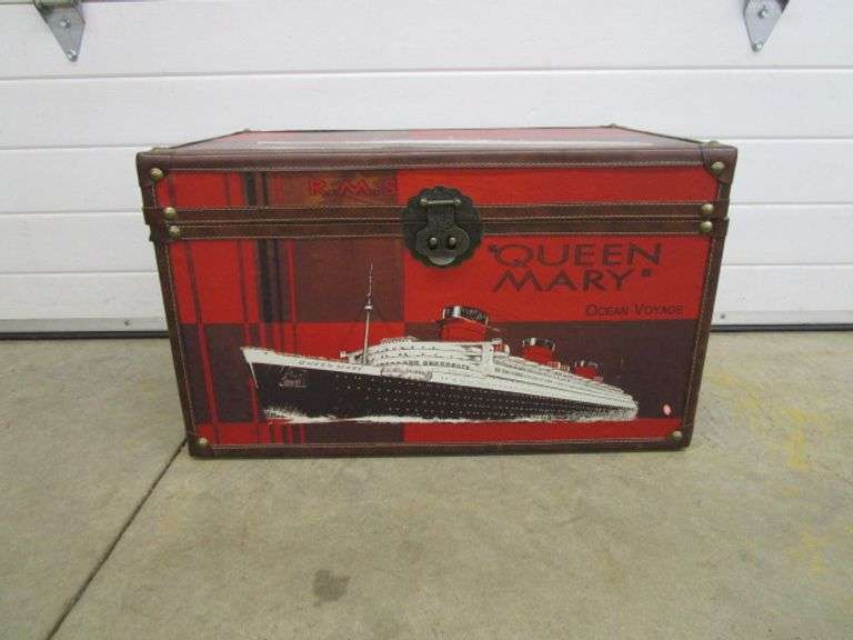 Queen Mary Storage Trunk - Oberman Auctions