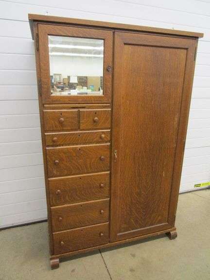 Quarter Sawn Oak Chifferobe - Oberman Auctions