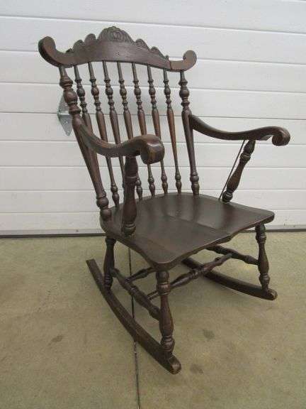 Oak Spindle & Carved Back Rocker - Oberman Auctions