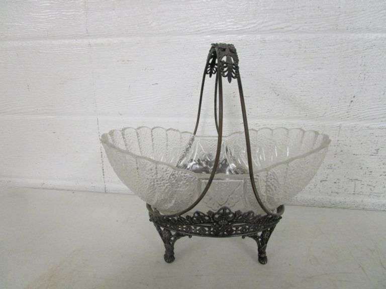 Victorian Pattern Glass Brides Bowl - Oberman Auctions