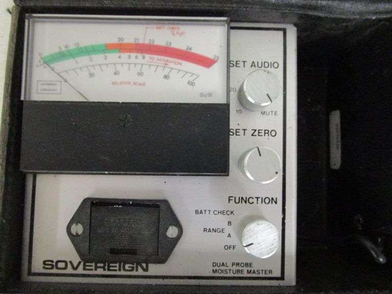 Sovereign Dual Probe Moisture Master w/Case - Oberman Auctions