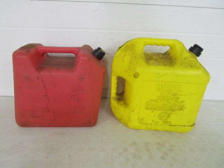 5 Gallon Gas & Diesel Fuel Containers - Oberman Auctions