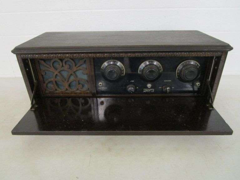 Freshman Masterpiece Model 5F5 Battery Set Radio - Oberman Auctions