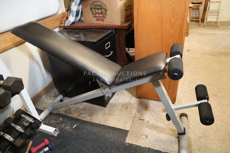 Weider Pro 125 Weight Bench - Pacific Auctions And Appraisals