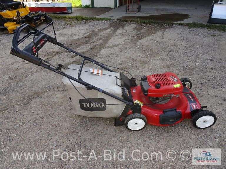 Toro GTS Recycler, Self Propelled Push Mower, 22" - Elsenpeter Auctions ...