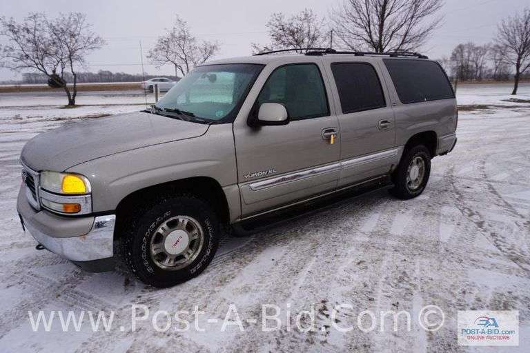 2002 GMC Yukon XL 4x4 SUV With 229 - Elsenpeter Auctions & Real Estate ...