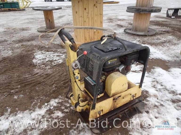 Caterpillar Plate Compactor, H - Elsenpeter Auctions & Real Estate, Inc ...