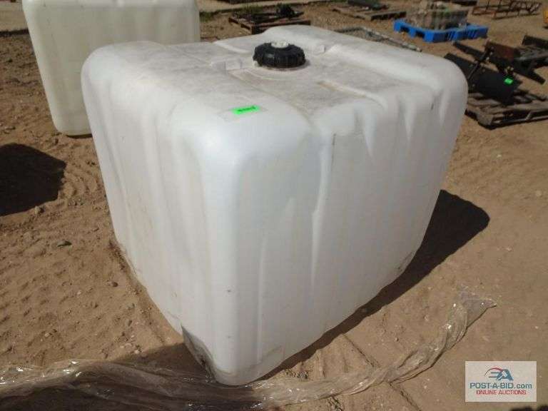 250 Gallon Poly Tank With Valv - Elsenpeter Auctions & Real Estate, Inc ...