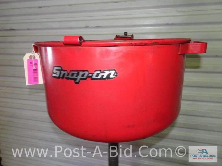 Red Snap On Under Hoist Drain. - Elsenpeter Auctions & Real Estate, Inc ...