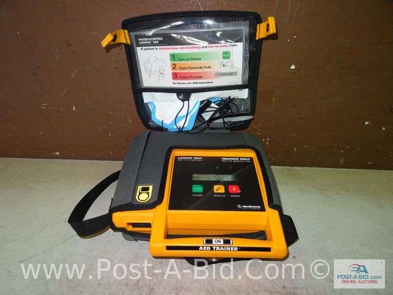AED Life Pack 500 + Trainer. - Elsenpeter Auctions & Real Estate, Inc ...