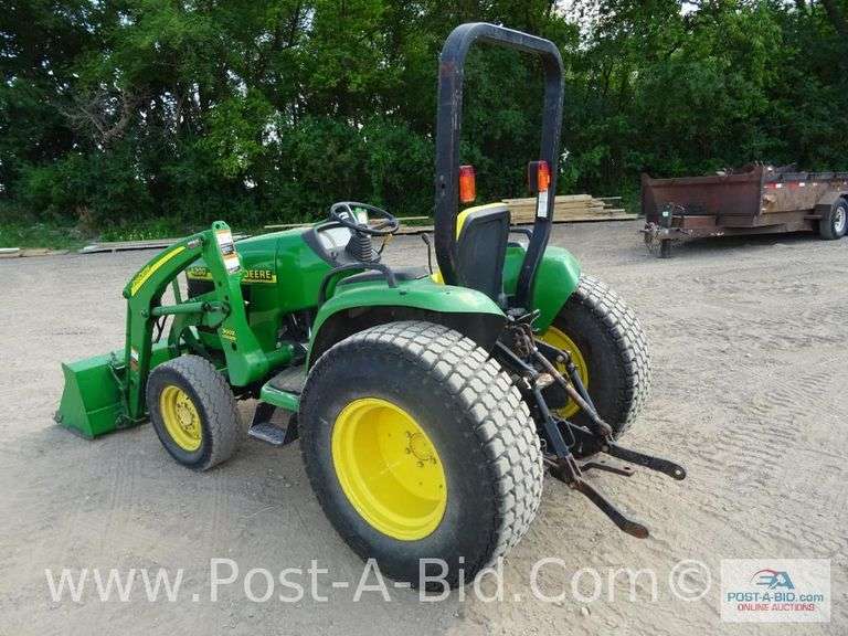 1999 John Deere 4200 4WD Diesel - Elsenpeter Auctions & Real Estate ...