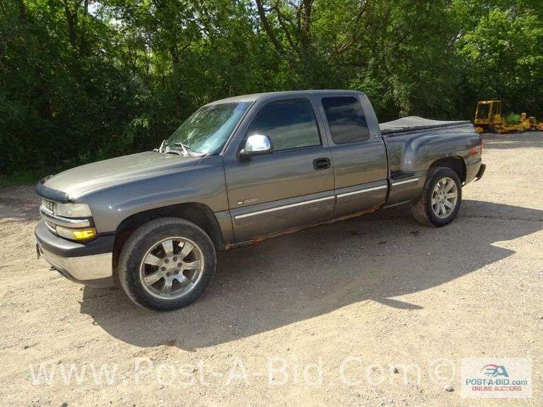 1999 Chevy Silverado Stepside - Elsenpeter Auctions & Real Estate, Inc ...