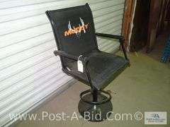 Muddy Hunting Chair. - Elsenpeter Auctions & Real Estate, Inc. dba Post ...