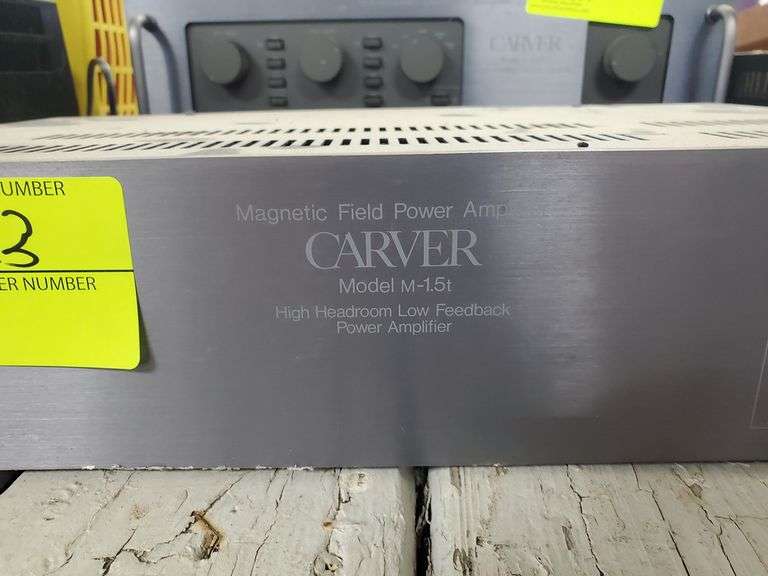 Carver model M-1.5t high headroom amplifier - Parrott