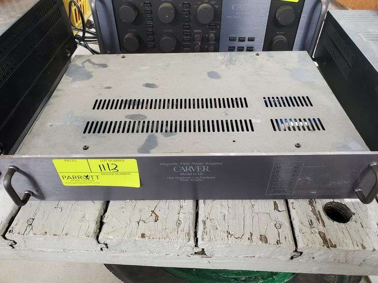 Carver model M-1.5t high headroom amplifier - Parrott