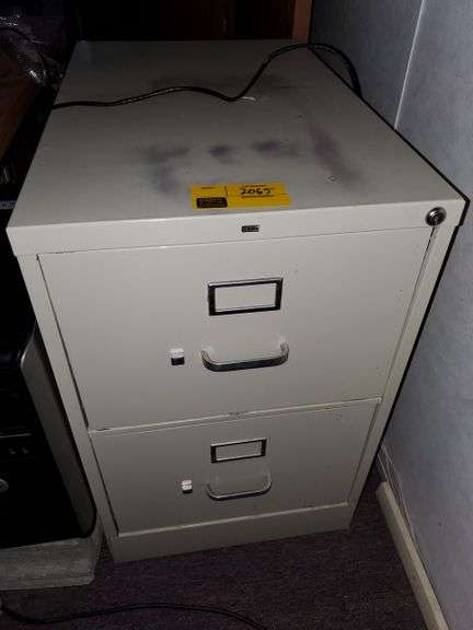 Hon 2-drawer legal size filing cabinet - Parrott