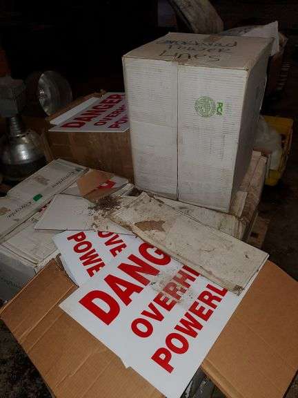 Large lot of 500+/- 18 x 24 chloroplast signs, single sided, "Danger ...