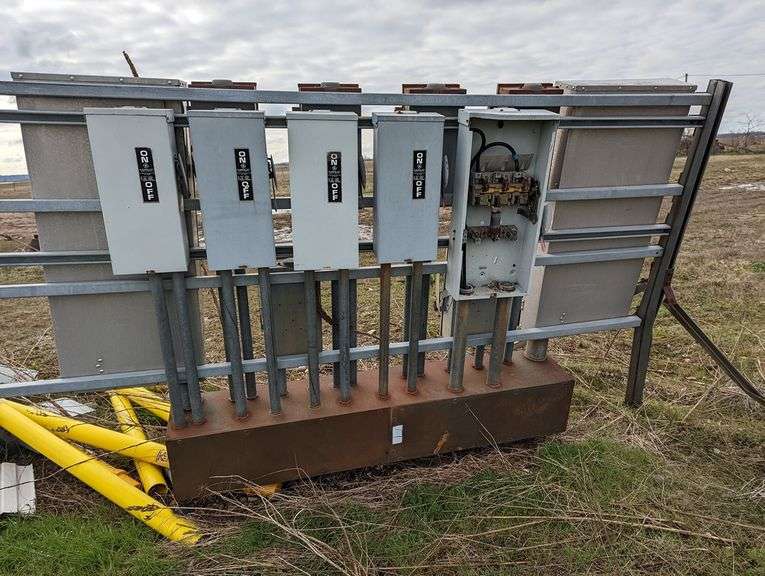 Heavy duty jobsite electrical panel on standalone frame - Parrott