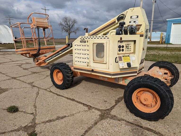 JLG model 45HA boom lift - Parrott Marketing Group