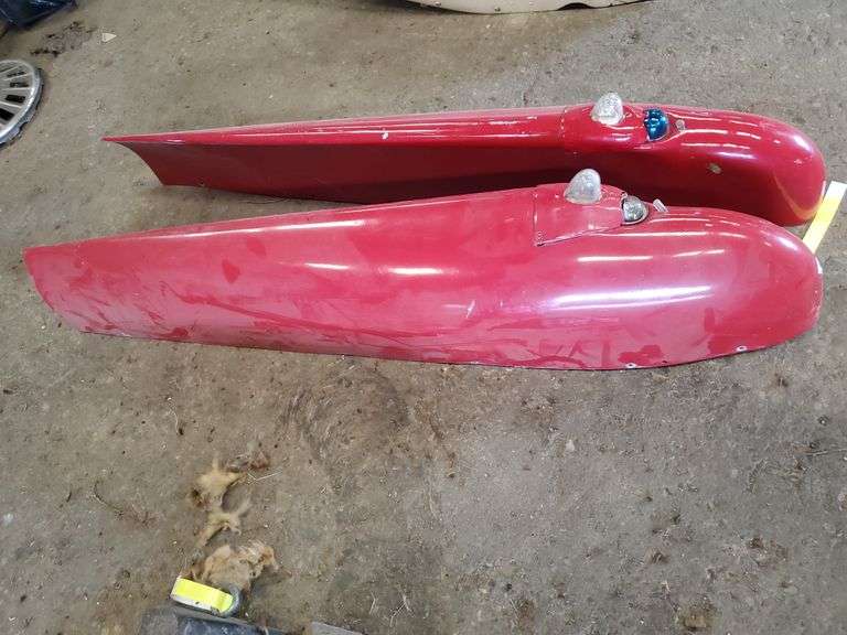 Lot of 2 airplane wheel covers - Parrott