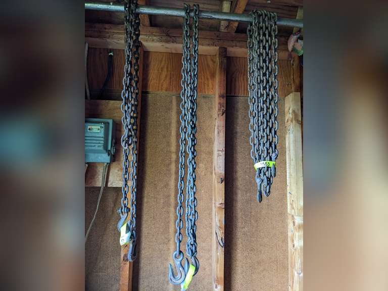 Log Chain with 2 Hooks - Parrott Marketing Group