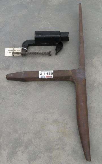 Z-1180 Stake Anvil With Bench Clamp - Pickett Auction Service